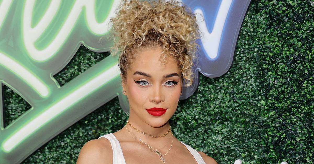 Here’s How Jasmine Sanders Gained 5.7 Million Instagram Followers ...