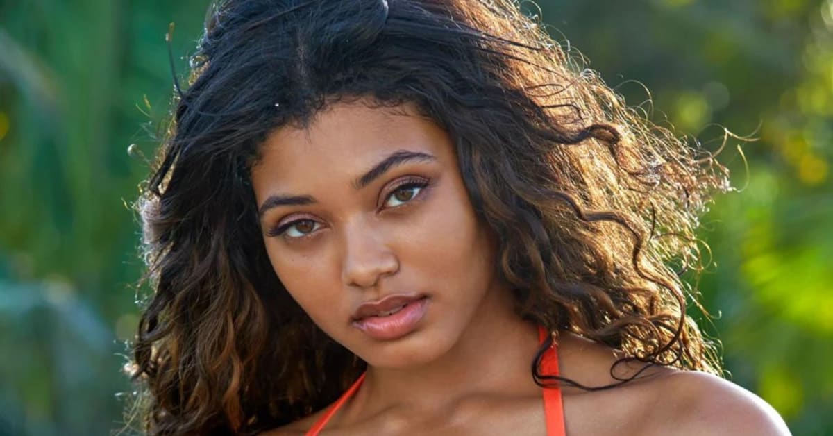 8 Breathtaking Images of Danielle Herrington’s Photo Shoot in the ...