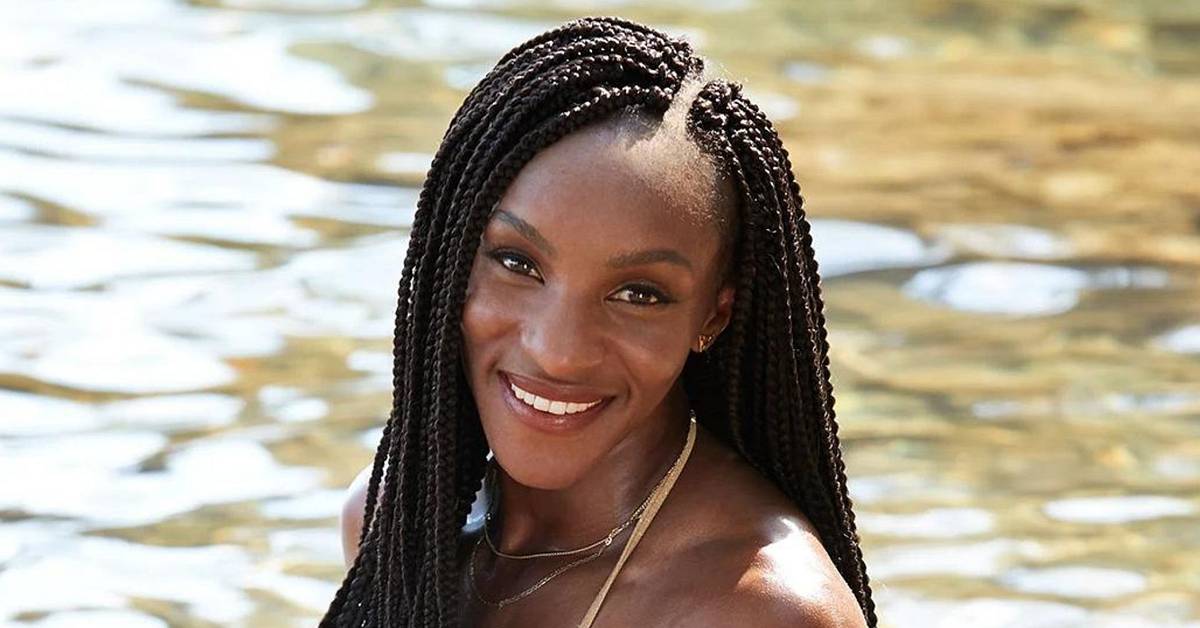 USWNT Soccer Star Crystal Dunn’s Best SI Swimsuit Photos - Swimsuit ...