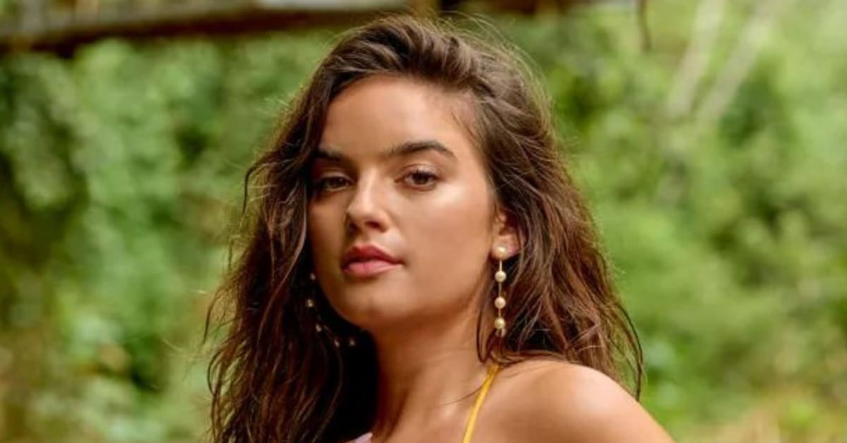 5 Bright and Beautiful Pics of Natalie Mariduena in Belize - Swimsuit | SI.com