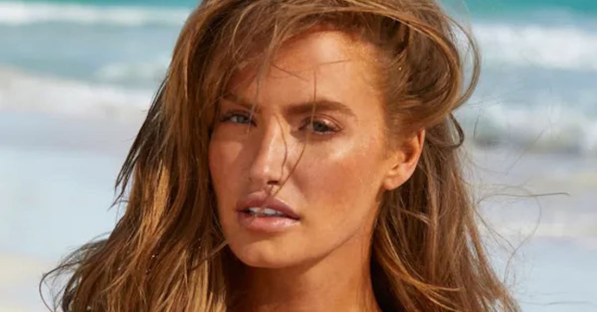 6 Gorgeous Photos of the Inspiring Haley Kalil in Florida - Swimsuit ...