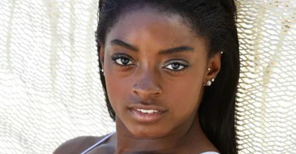 Simone Biles Is an Athletic Angel in These 6 SI Swim Pics From Mexico ...