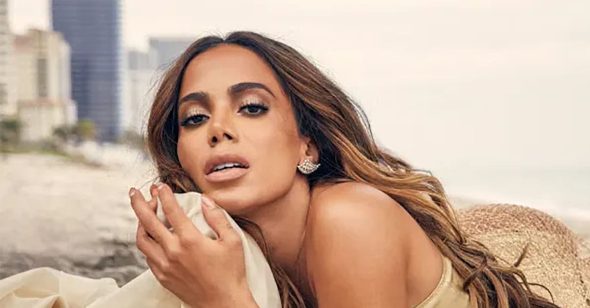 Brazilian Singer Anitta Delivered a Showstopping Modeling Performance ...