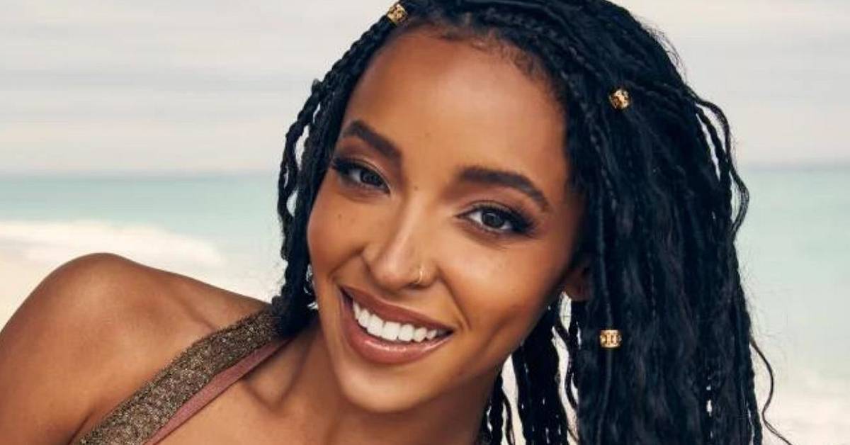 R&B Singer Tinashe Sizzled in Sparkly Bikinis During Her SI Swim ...