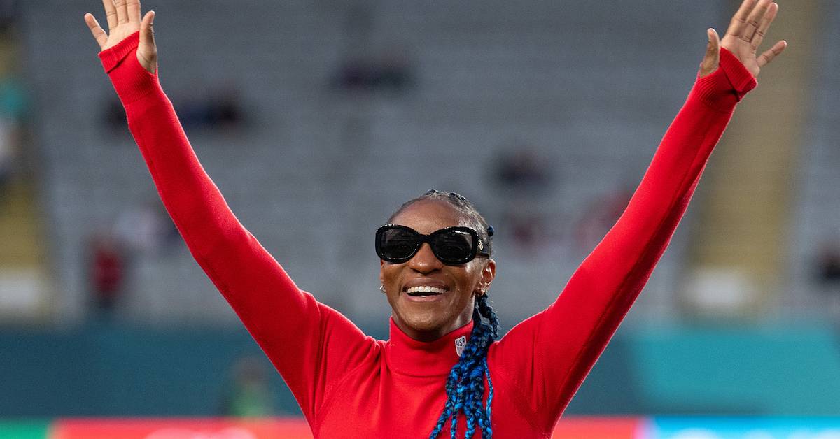 USWNT Member Crystal Dunn Winds Down by the Ocean in Tropical Neon ...
