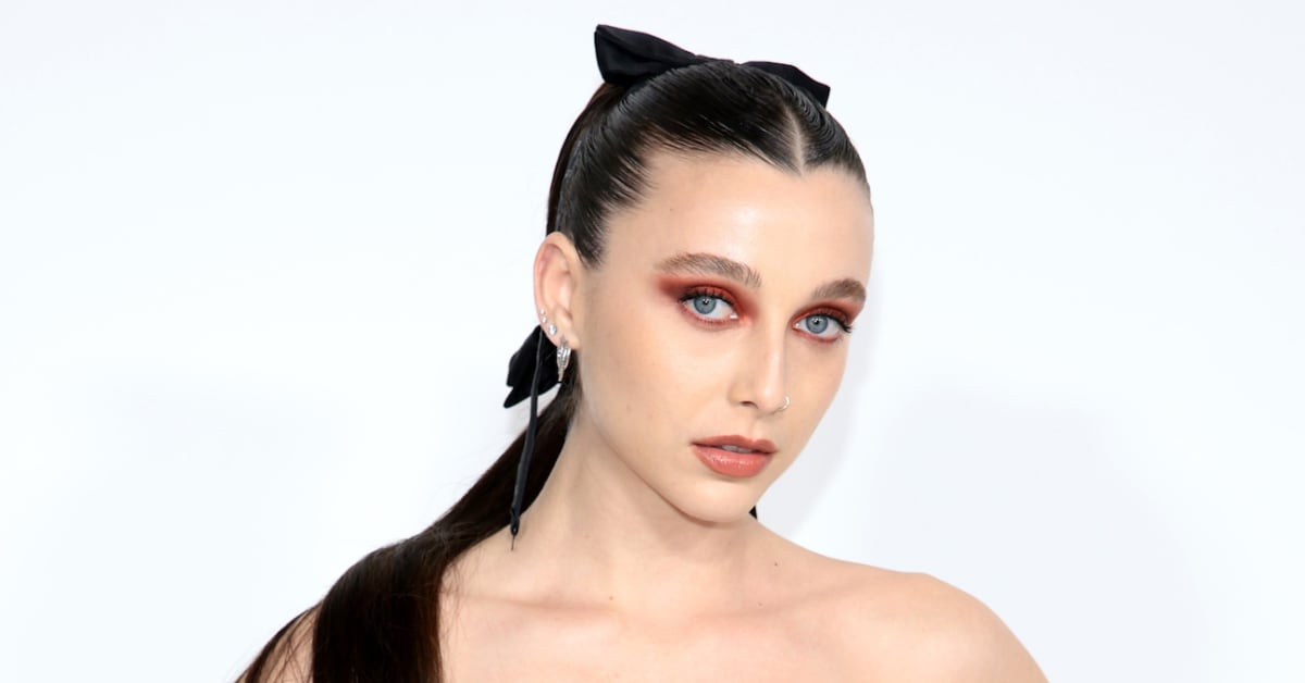 Emma Chamberlain Bares Abs in Cropped Top, Broken Waistband Pants ...