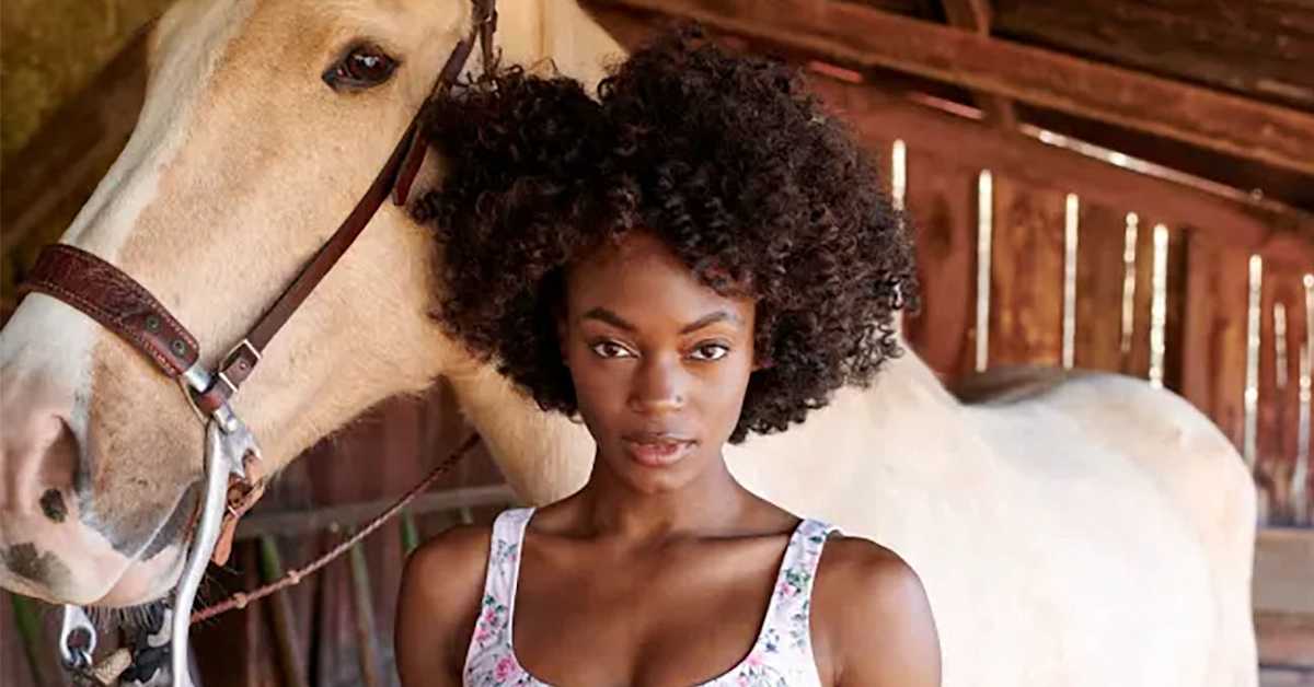 Tanaye White Posed on a Horse During Her Breathtaking SI Swim Photoshoot in Sacramento ...