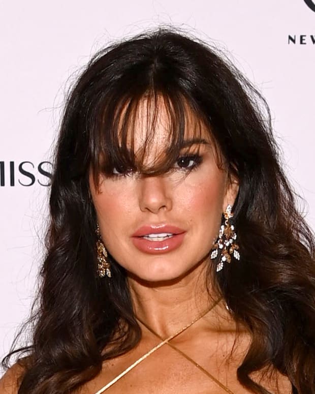 Victoria DeHart Vesce SI Swimsuit Model Page - Swimsuit | SI.com