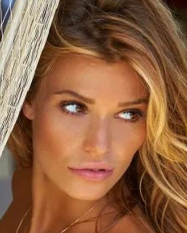 Samantha Hoopes SI Swimsuit Model Page - Swimsuit | SI.com Samantha Hoopes SI Swimsuit Model Page - Swimsuit | SI.com