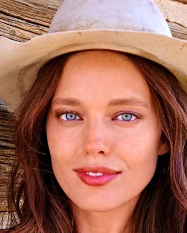 Emily DiDonato SI Swimsuit Model Page - Swimsuit | SI.com