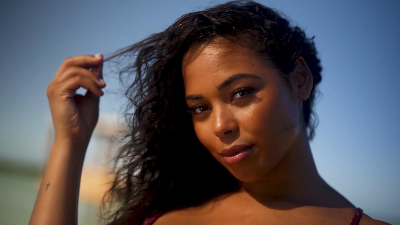 Tabria Majors Videos, Sports Illustrated Swimsuit 2018 - Swimsuit | SI.com