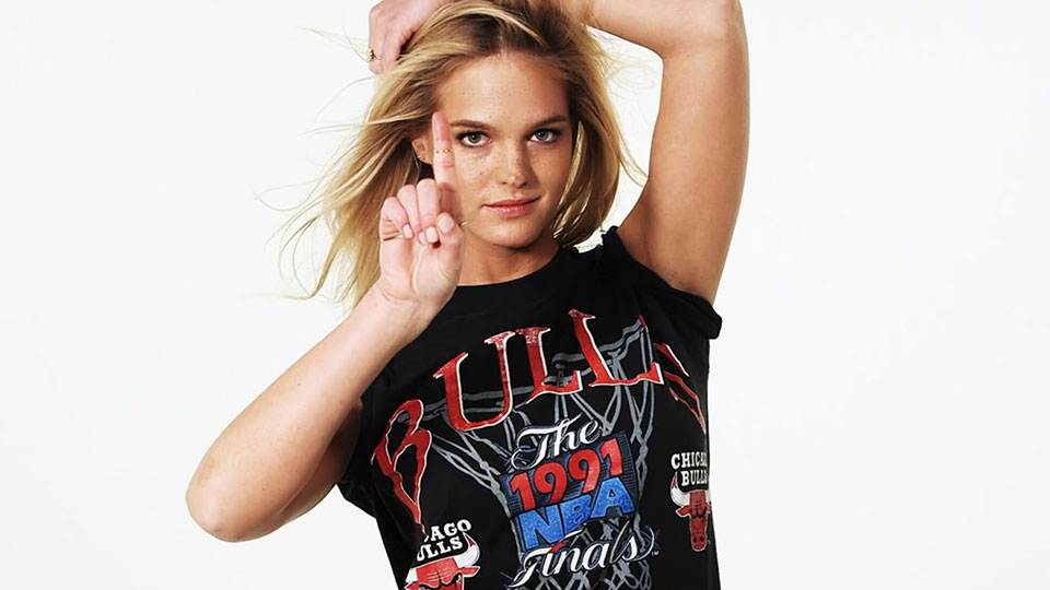Watch as Erin Heatherton proclaims her love for the Chicago Bulls ...